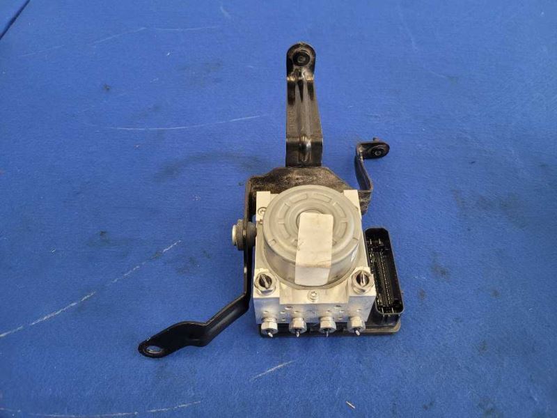 2019-2020 Ford Mustang GT S550 ABS Module Anti-Lock Brake A/T Pump 262 ...