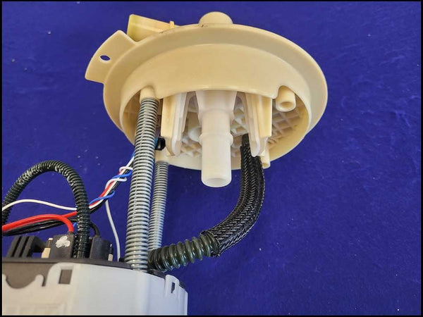 2016-2024 Chevrolet Camaro SS OEM NTO Fuel Pump Hat Rear Gas Tank C43